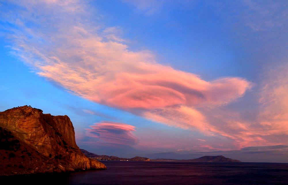 Crimean Cafe and One-Eyed Provocateur from Chelyabinsk - Association of ...